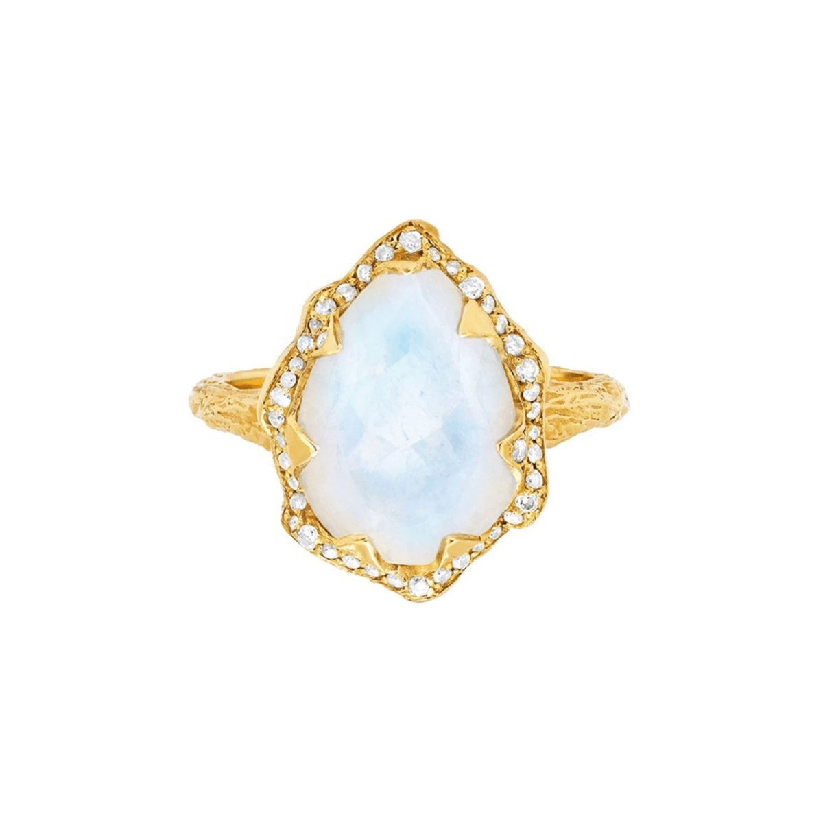 Meghan Markle Wears 'Queen' Ring With Stone Bringing 'Good Fortune ...