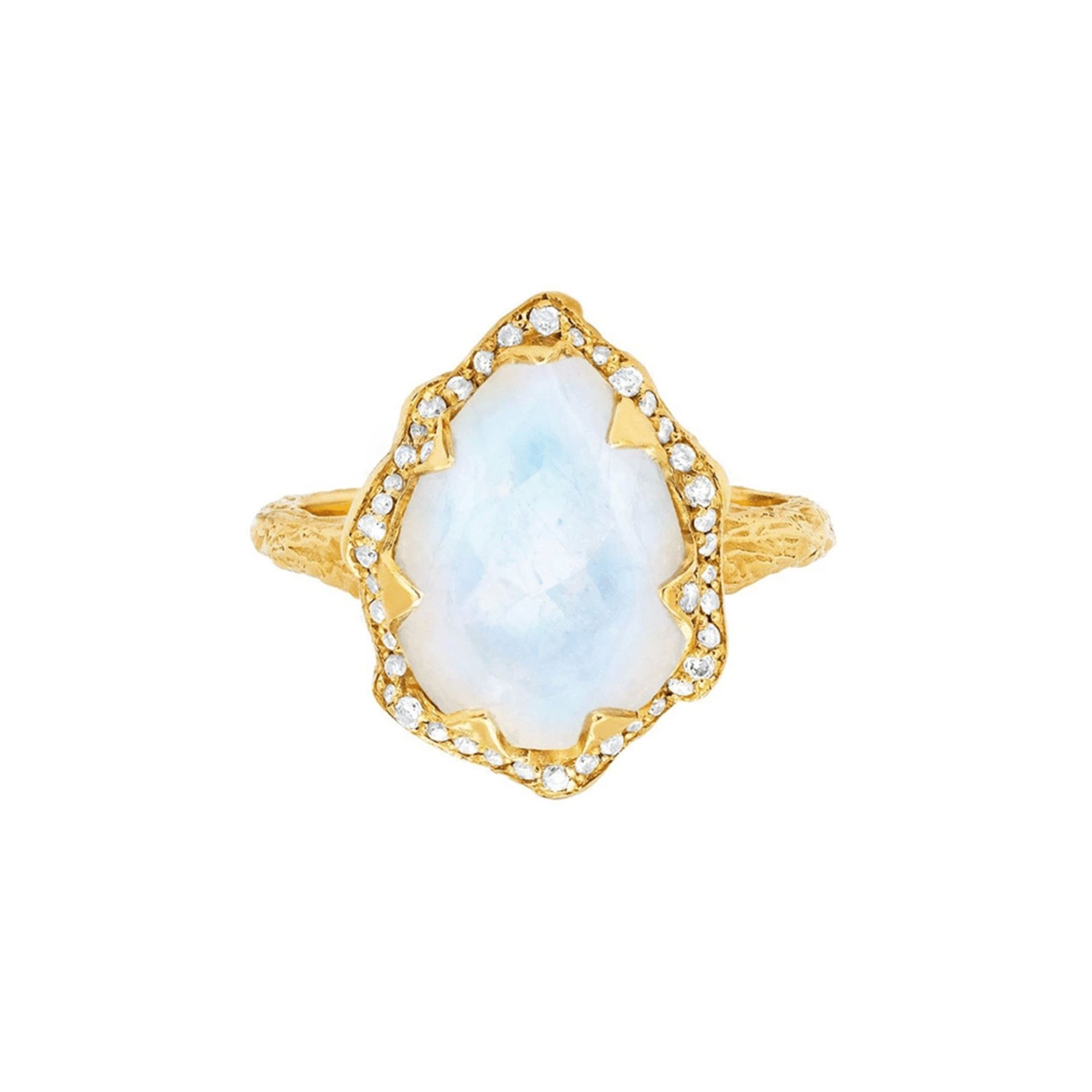 Meghan Markle Wears 'Queen' Ring With Stone Bringing 'Good Fortune ...