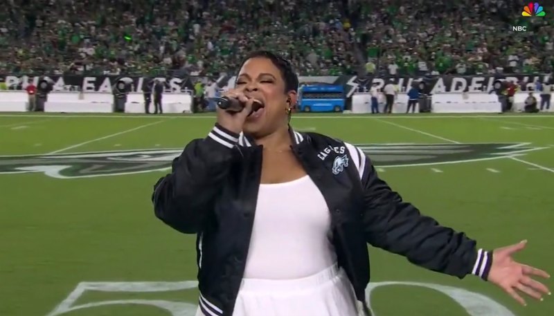 Singer Responds to Criticism Over Performance Before Eagles-Cowboys ...