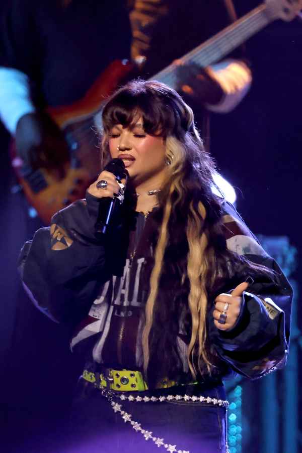 Who Is Lola Young? 5 Things to Know About the 'Messy' Singer | Us Weekly