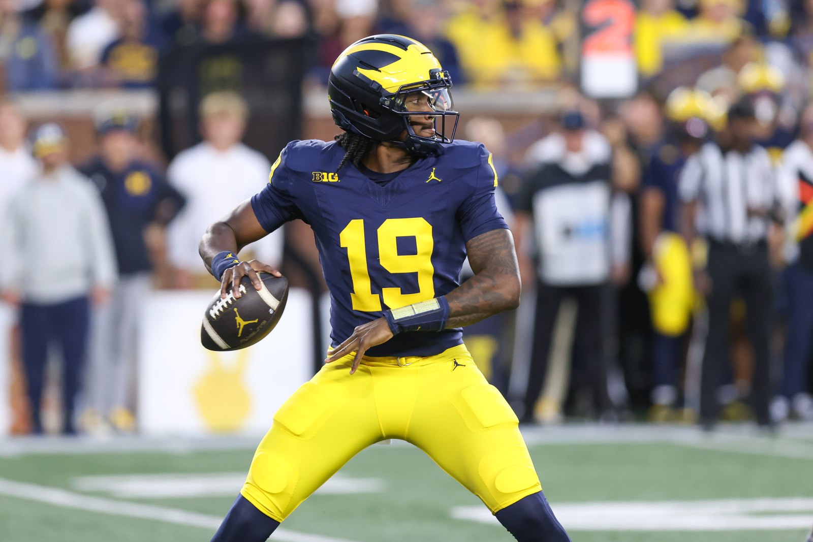 Who Is Bryce Underwood? Michigan Football's Rising Star | Us Weekly