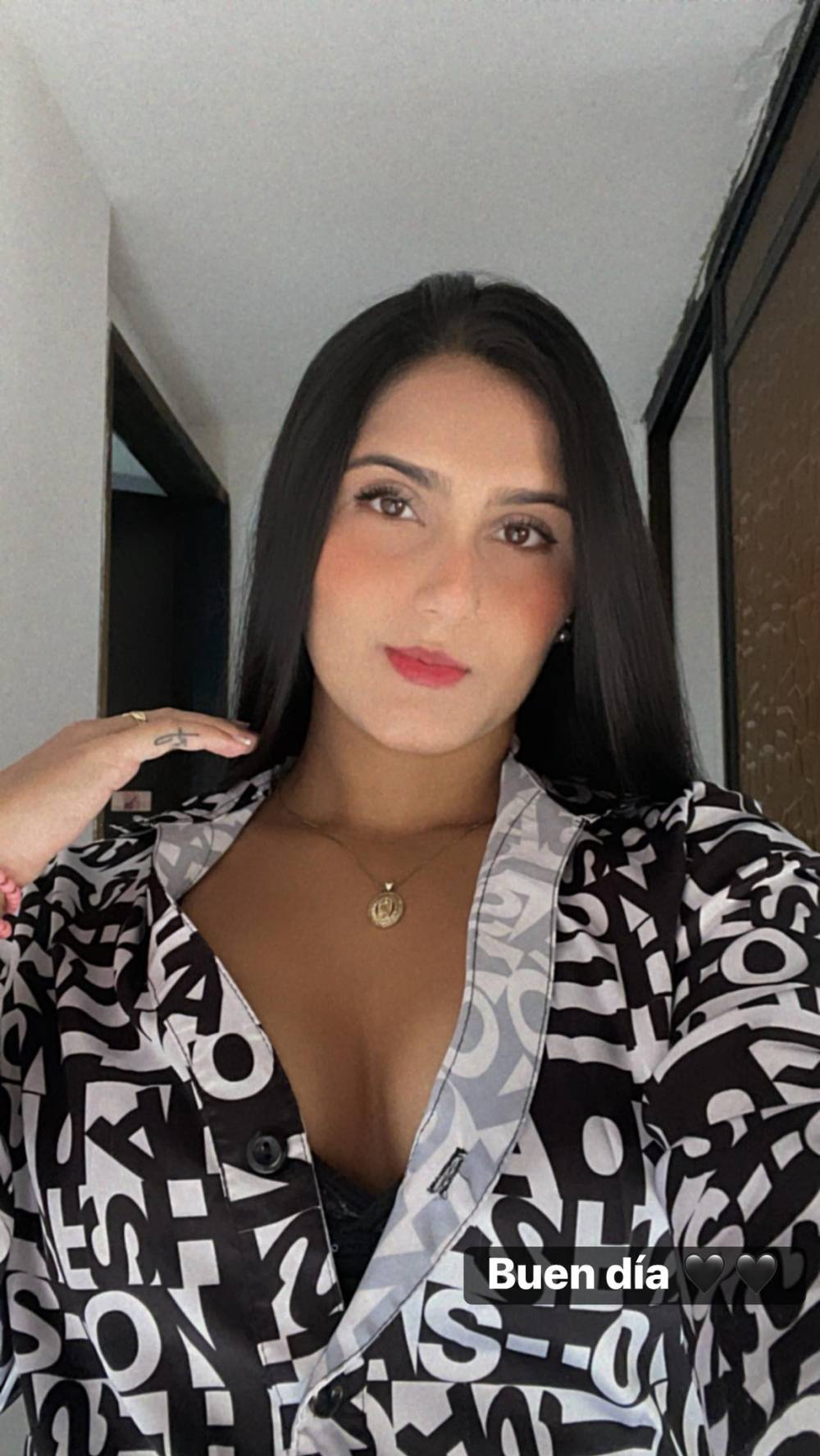 Influencer Estefania Restrepo Valencia Dies After Highway Robbery | Us ...