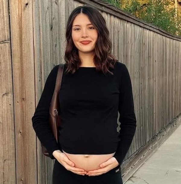 Duck Dynasty's Priscilla Robertson Welcomes Baby at 19 | Us Weekly