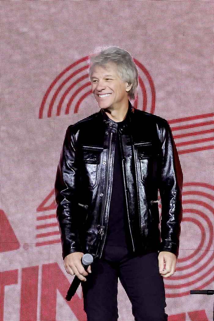 Jon Bon Jovi Thought He’d Never Sing Again After Vocal Cord Injury | Us ...