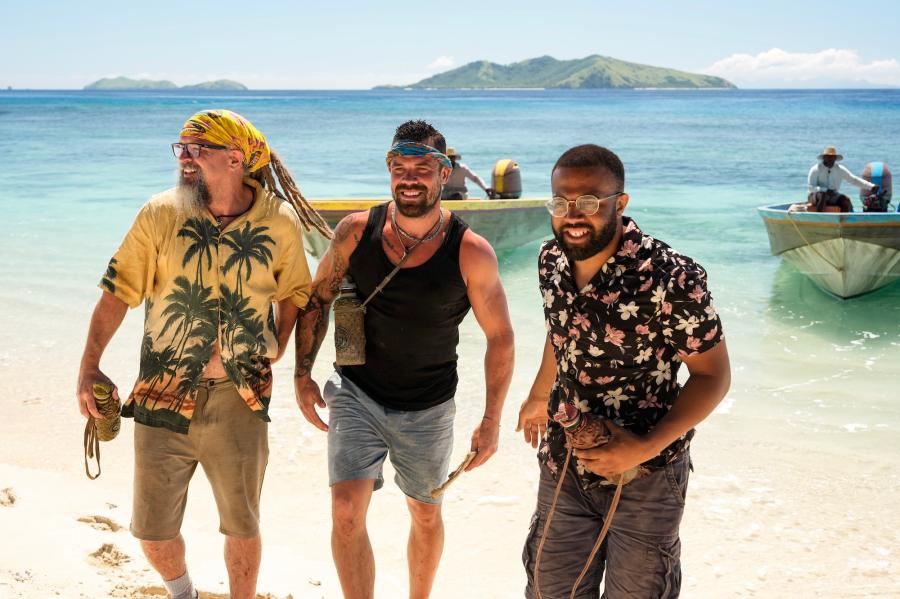 What Happened to Jake on Survivor? Black and White Sea Snake Bite ...