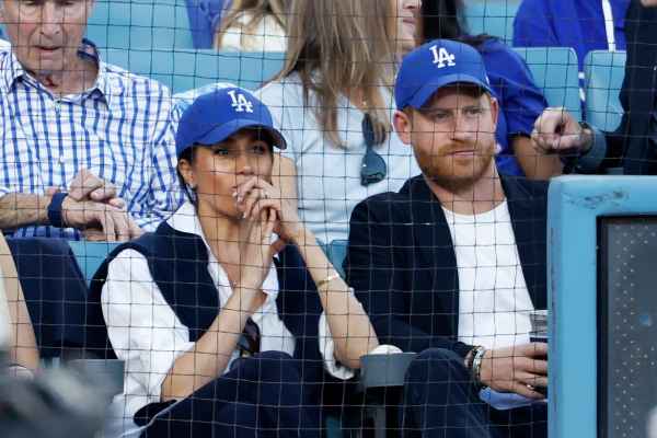 Prince Harry and Meghan Markle Cheer On Dodgers at World Series Game 4 ...