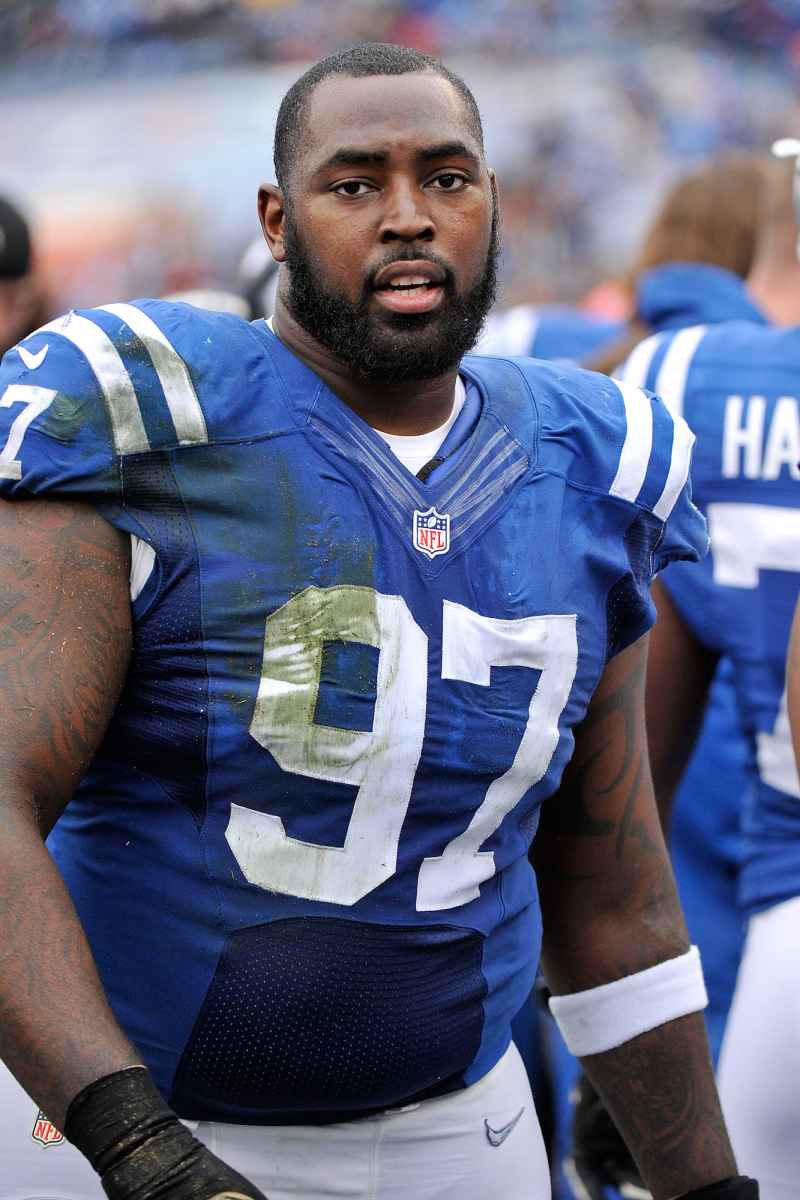 Arthur Jones, Former NFL Star and Brother of UFC’s Jon Jones, Dead at ...