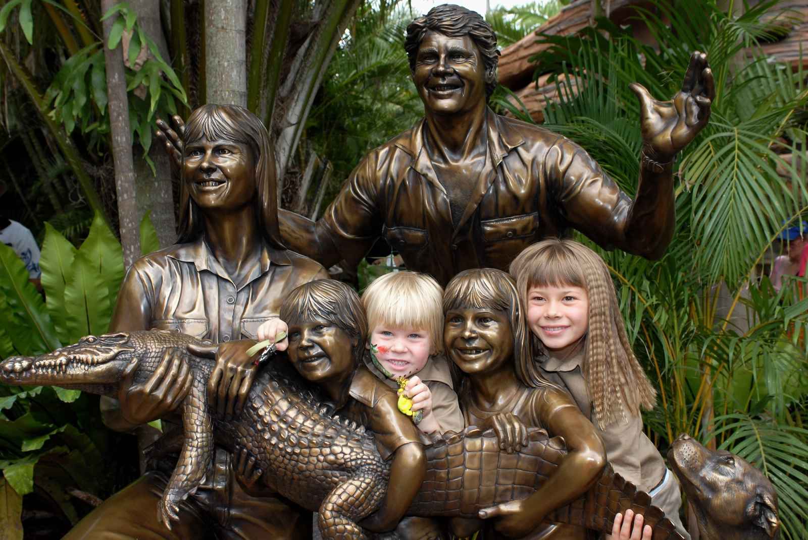 Robert Irwin Is Chasing 10s on DWTS While Honoring Family's Legacy ...