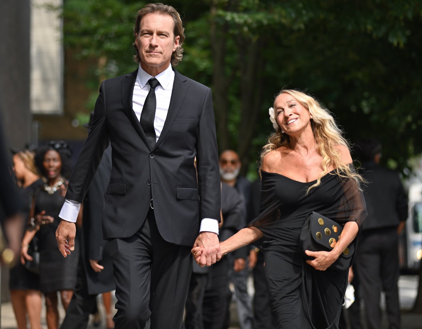 John Corbett Reveals How He Found Out Aidan and Carrie Weren’t Endgame ...