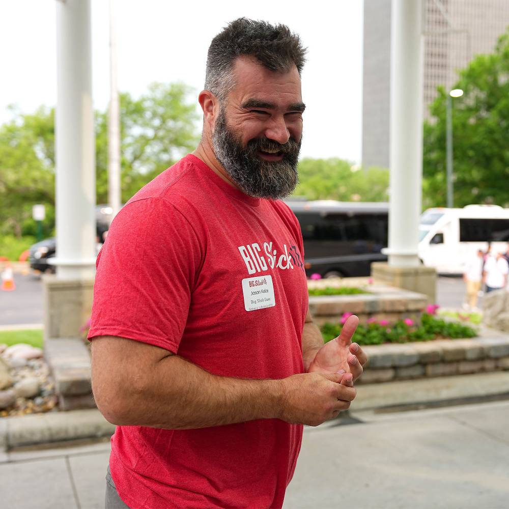 Jason Kelce Shows Off Weight Loss Progress, Muscles at Eagles Practice ...