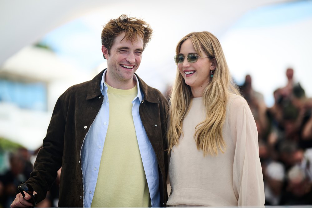 Jennifer Lawrence Asked Robert Pattinson About Trump's 2013 Breakup ...