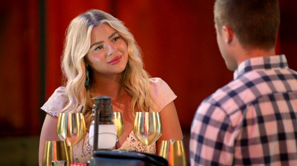 Who Is Love Is Blind's Kait? Season 9 Star Returns for Reunion | Us Weekly