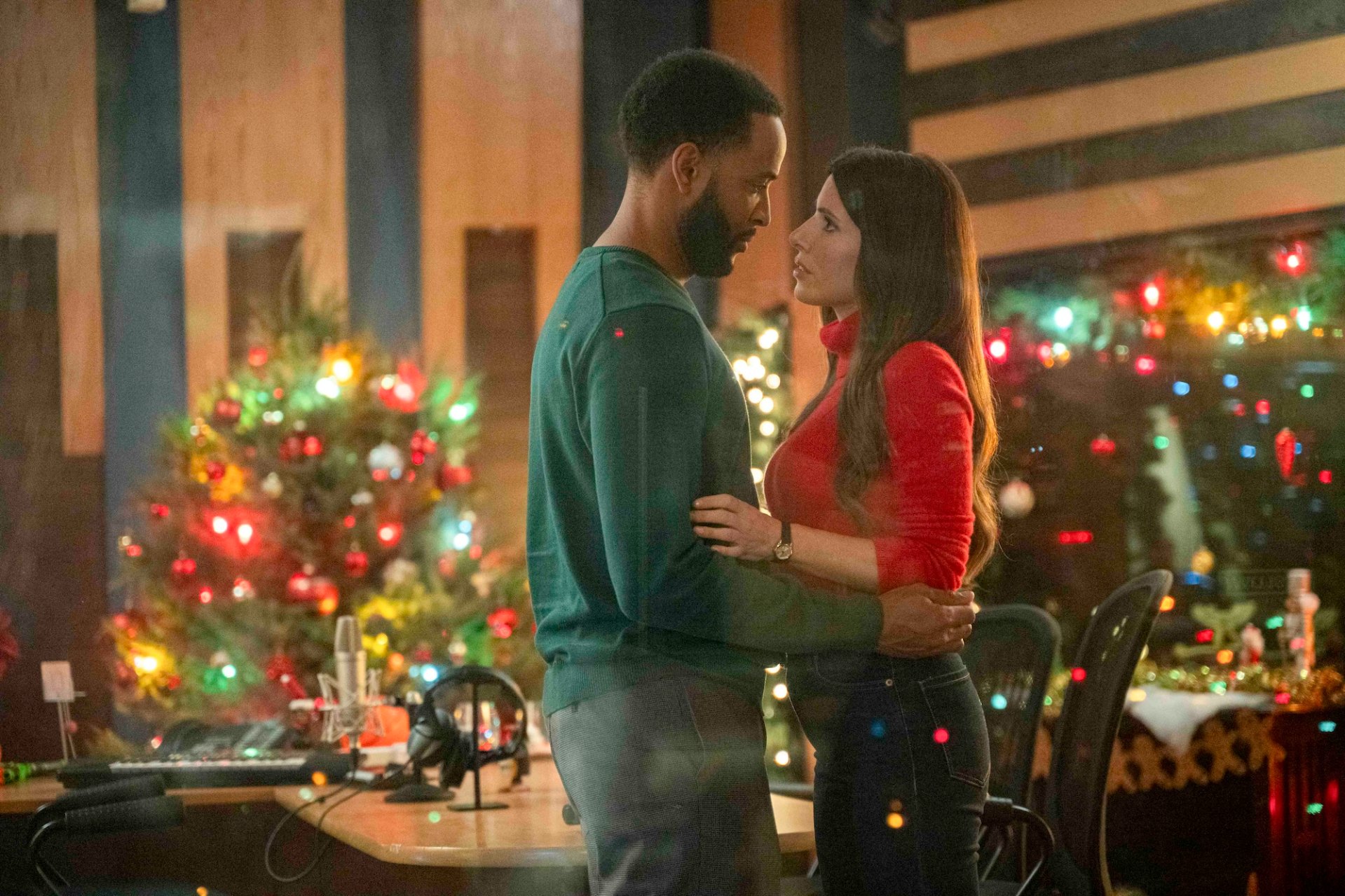 Lifetime Announces 2025 It's a Wonderful Lifetime Holiday Movies | Us ...