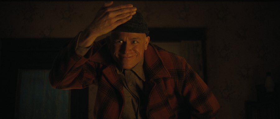 Por qué Charlie Hunnam visitó la tumba del asesino Ed Gein después de ...