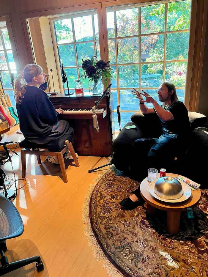 Taylor Swift Drops Acoustic Songs With Voice Notes, Studio Pics | Us Weekly