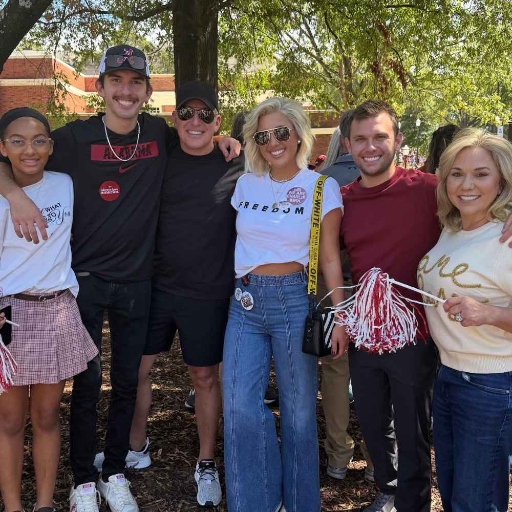 Todd and Julie Chrisley Pose With 4 Kids at University of Alabama Game ...