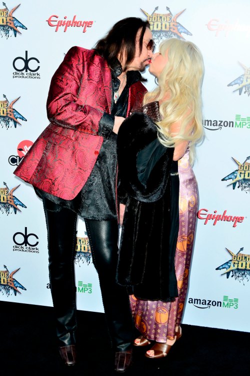 Who Is Kiss Guitarist Ace Frehley's Estranged Wife? Meet Jeanette ...