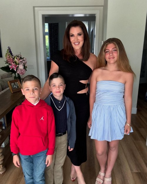 RHOC's Emily Simpson Clarifies 10-Year-Old Son 'Can Read' Amid ...