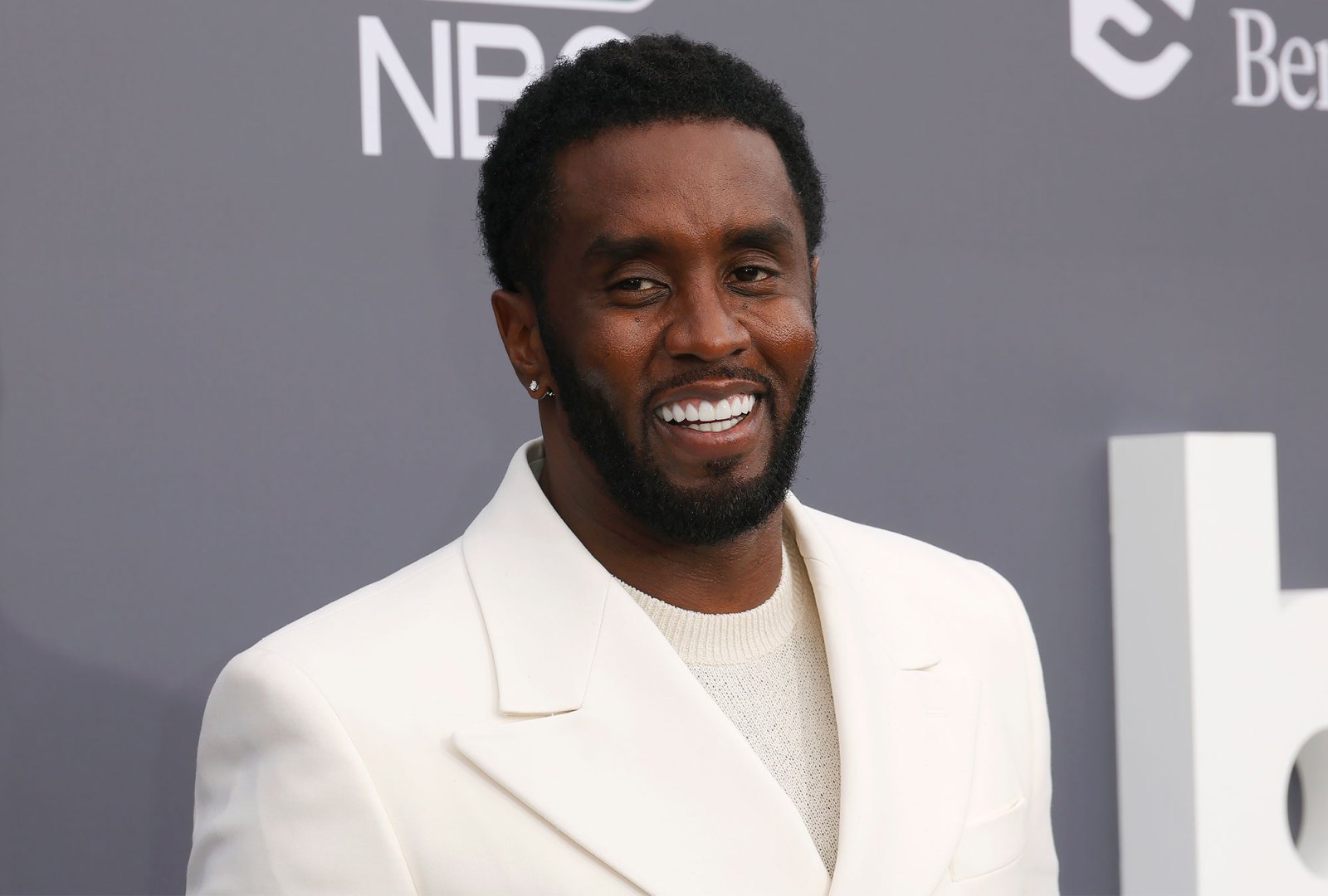What Will Celeb Inmates Eat on Thanksgiving in Prison? Diddy and More ...