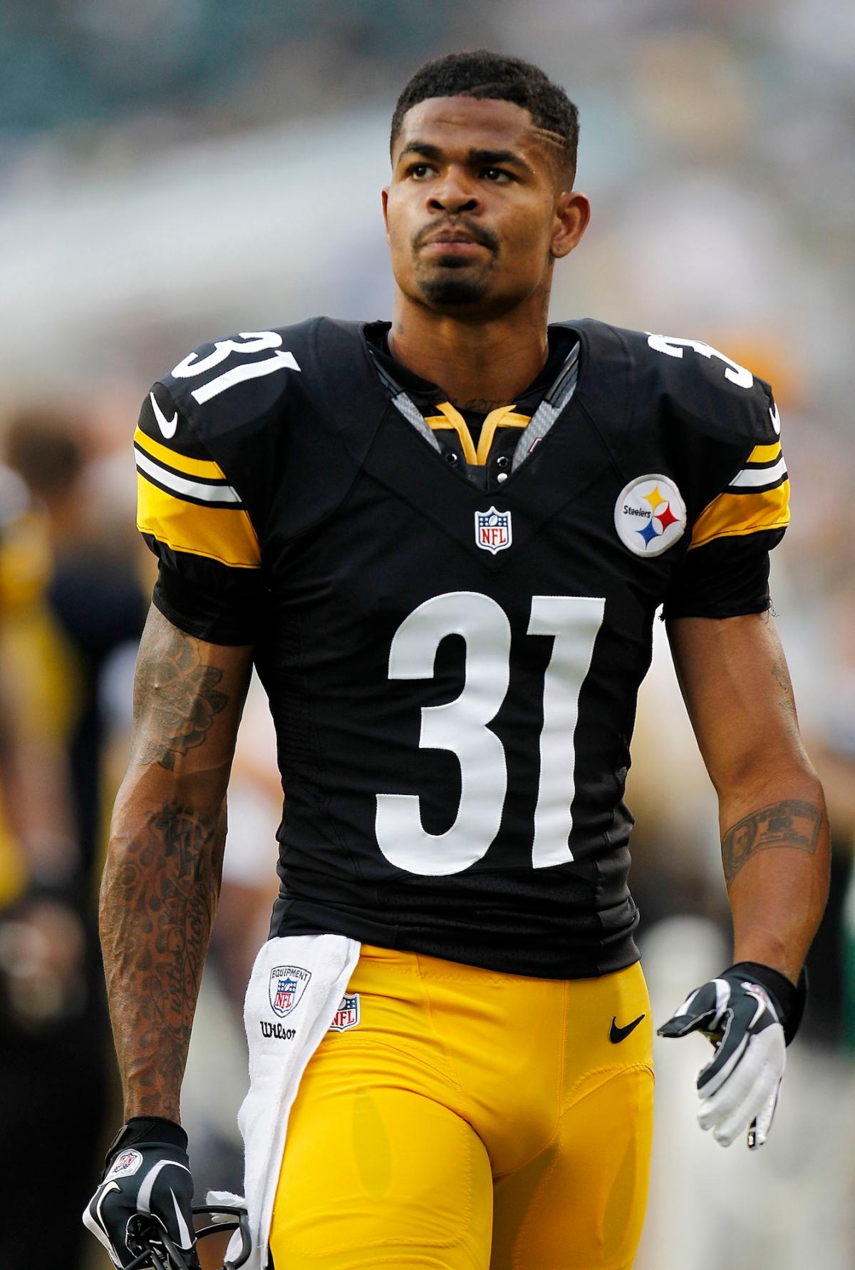 Kris Boyd Family Guide: Meet the Jets Star's Brother and Cousins | Us ...