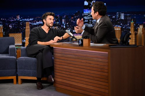 Jonathan Bailey Is Revealed as People's 2025 Sexiest Man Alive | Us Weekly