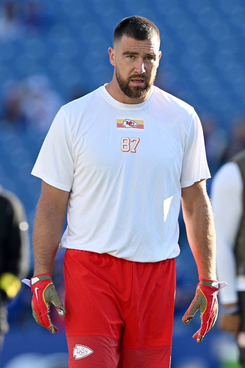 Kelce Attends Friday Night High School Football Game With Chiefs ...