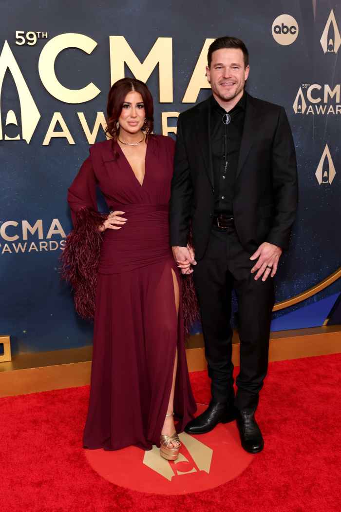 Cole and Chelsea Deboer ‘Don’t Get Sick of Each Other’ Working on HGTV ...