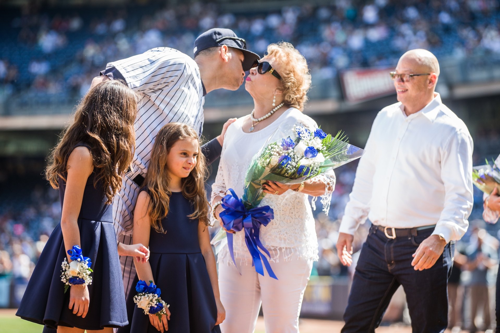 Alex Rodriguez's Family Guide: Meet His Mom, Dad, Siblings and More ...