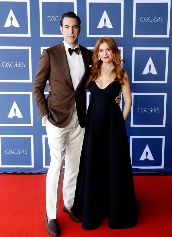 Isla Fisher Shares Holiday Plans With Kids After Sacha Baron Cohen ...
