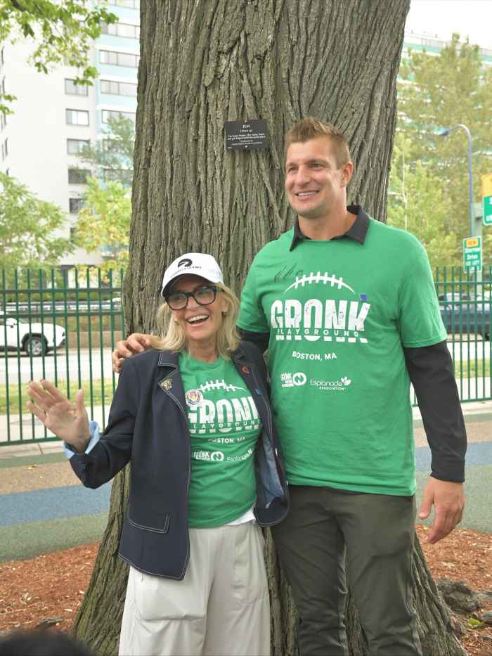 Rob Gronkowski Mourns Former Patriots Cheerleader Susan Hurley | Us Weekly