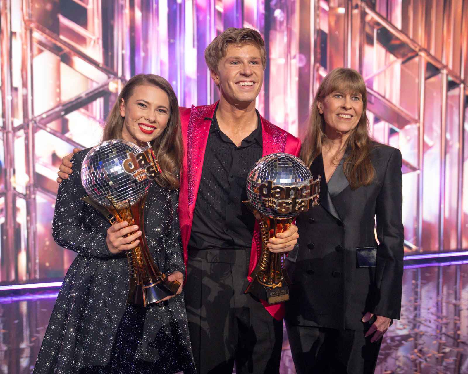 Robert Irwin and Xochitl Gomez Fuel Dating Speculation at DWTS Finale ...
