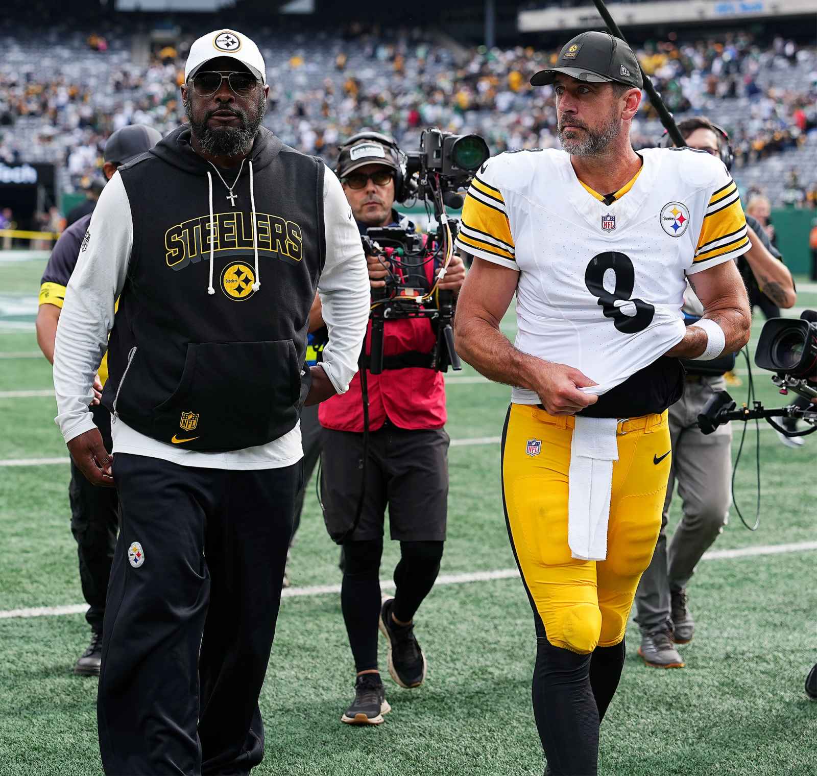 Mike Tomlin Shades Aaron Rodgers With Blunt Assessment of Performance ...