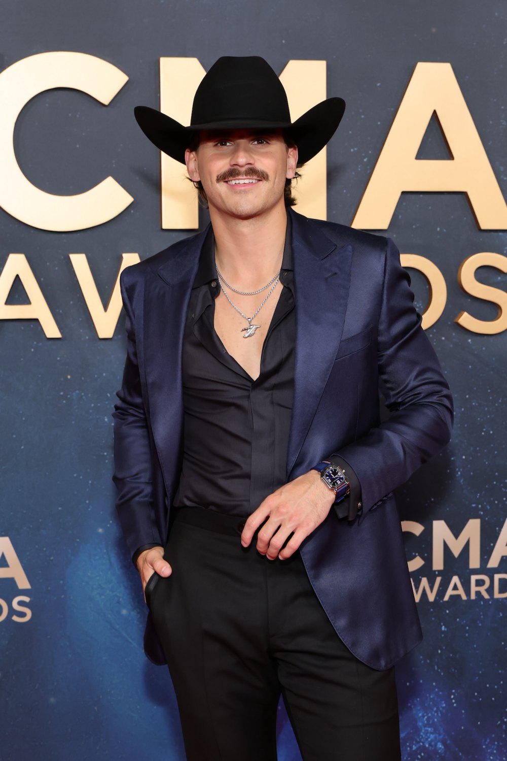 How Tucker Wetmore Got Bachelor Nation Stars for Brunette Music Video ...