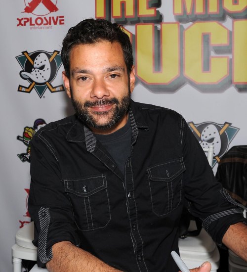 Mighty Ducks Actor Wants to Help Homeless Ned's Declassified's Tylor ...