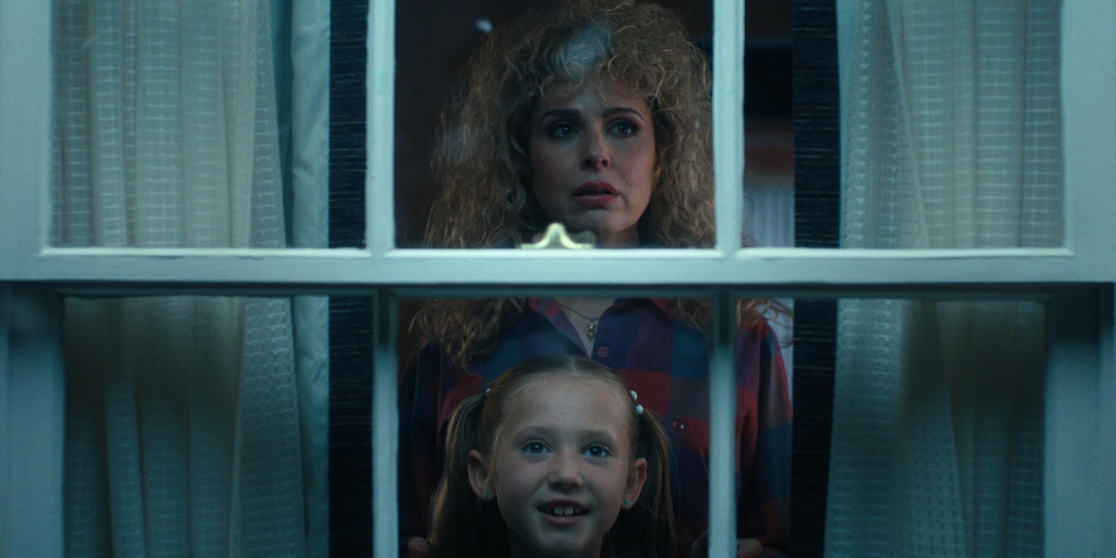Stranger Things' Cara Buono Defends Season 5 Recasting Holly Before ...