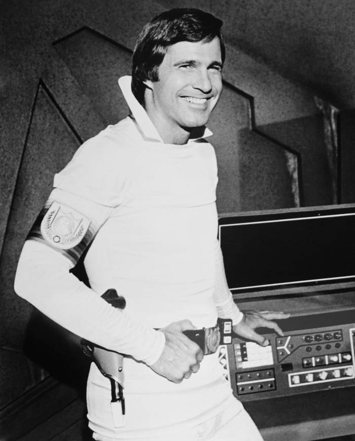 Gil Gerard muere: la estrella de Buck Rogers en el siglo XXV tenía 82 ...