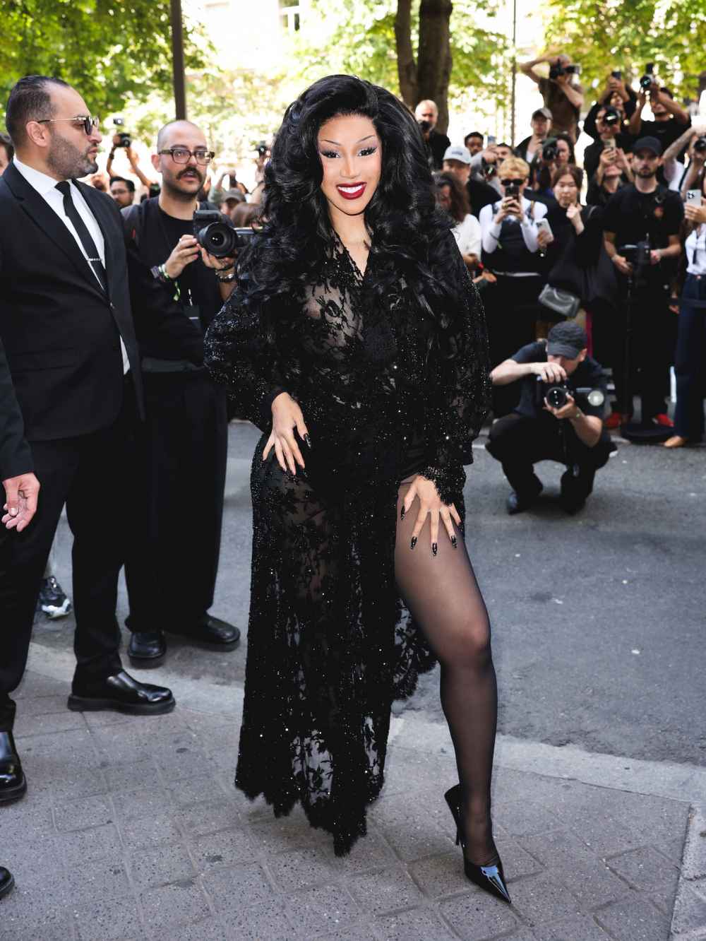 Cardi B Shares Treadmill Workout 1 Month After Giving Birth to 4th Baby ...