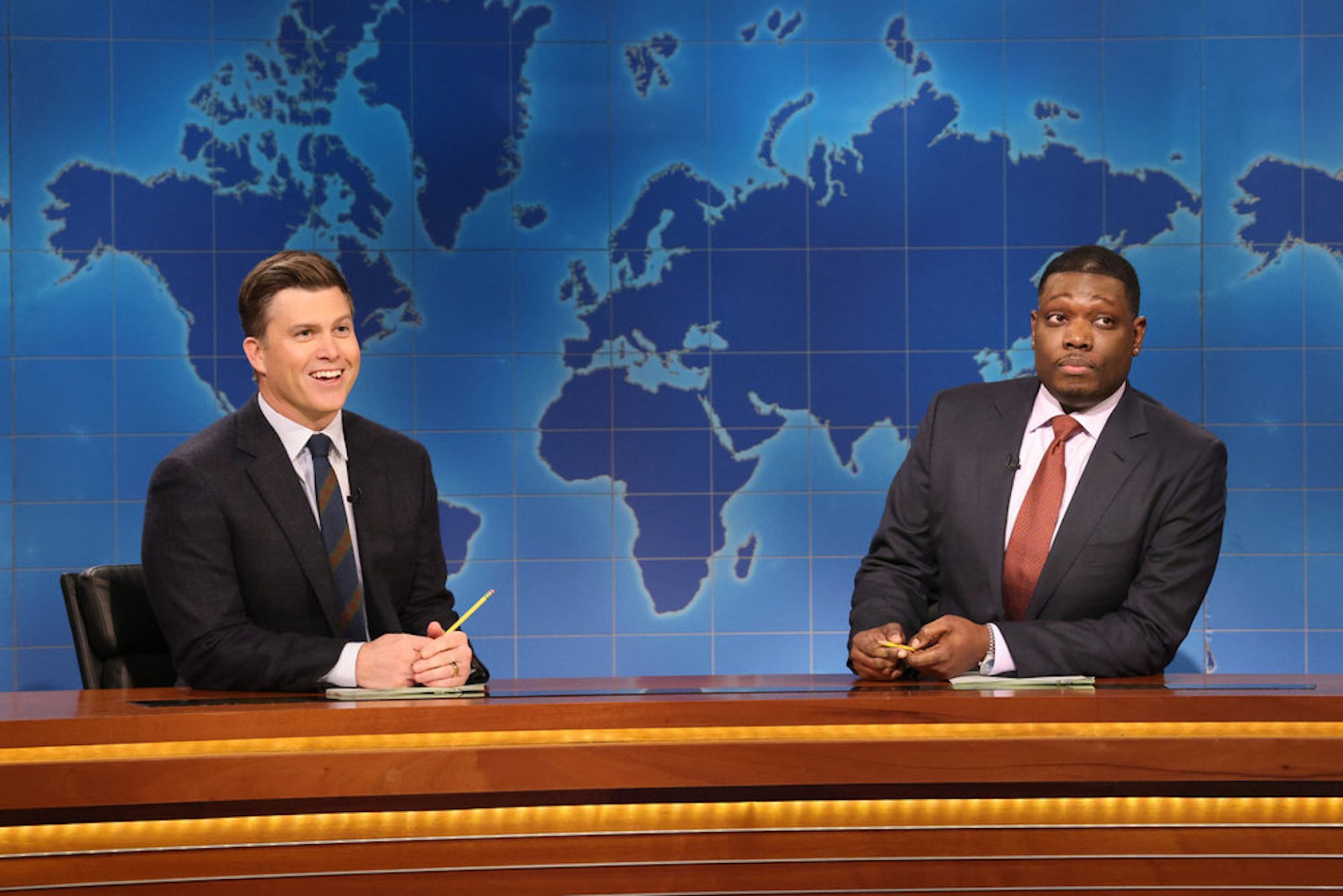 Colin Jost Jokes on SNL That Scarlett Johansson Is His 'Gravy Train ...