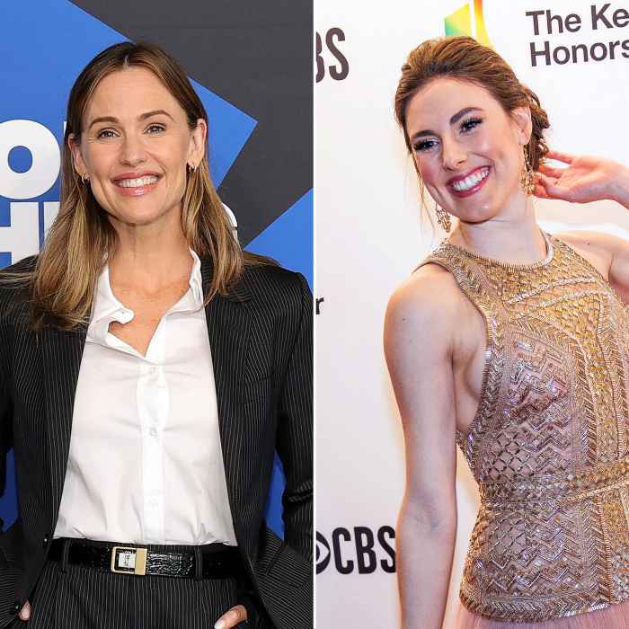 Jennifer Garner Learns How to Create a ‘Nutcracker French Twist’ | Us ...