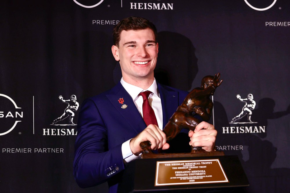 Indiana QB Fernando Mendoza Dedicates Heisman Trophy to Mom | Us Weekly