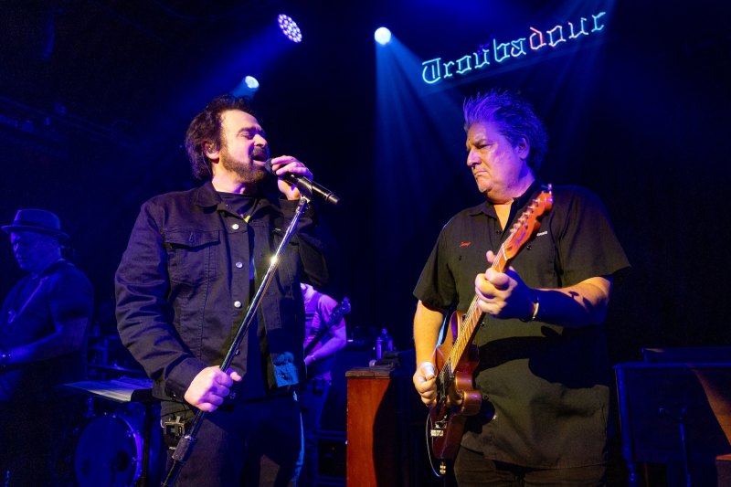 Counting Crows Doc Details Adam Duritz Dating Jennifer Aniston ...