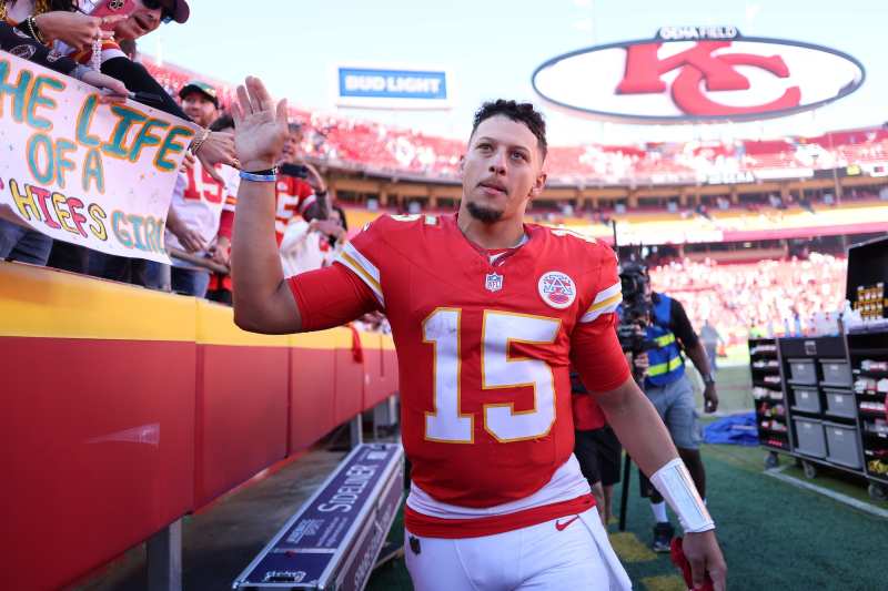 Are the Chiefs Moving to Kansas? All the Details on Their New Stadium ...