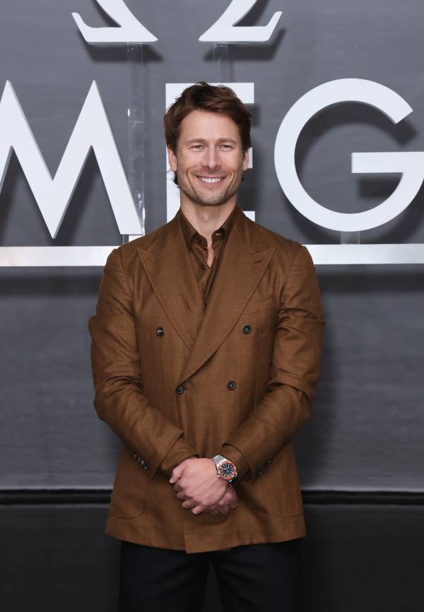 Glen Powell Cozies Up With Michelle Randolph in Photo Amid Casual ...