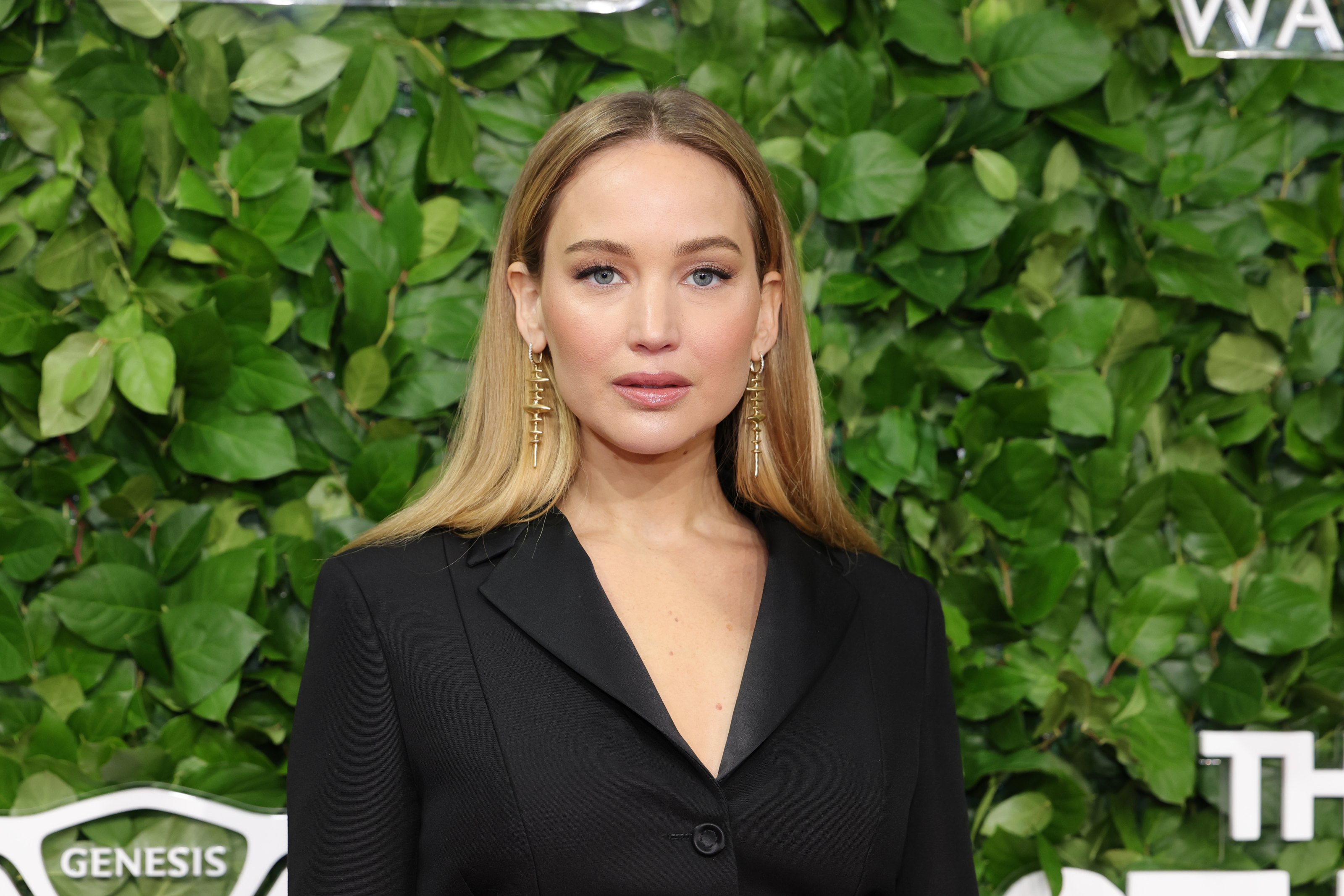Jennifer Lawrence's Winter Leopard-Print Bag Style Is on Amazon | Us Weekly