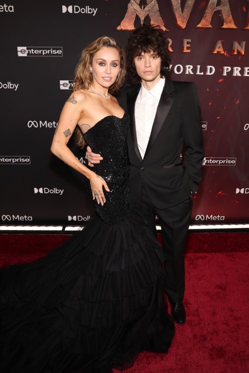 Inside Miley Cyrus and Fiance Maxx Morando's 'Low-Key' Wedding Plans ...