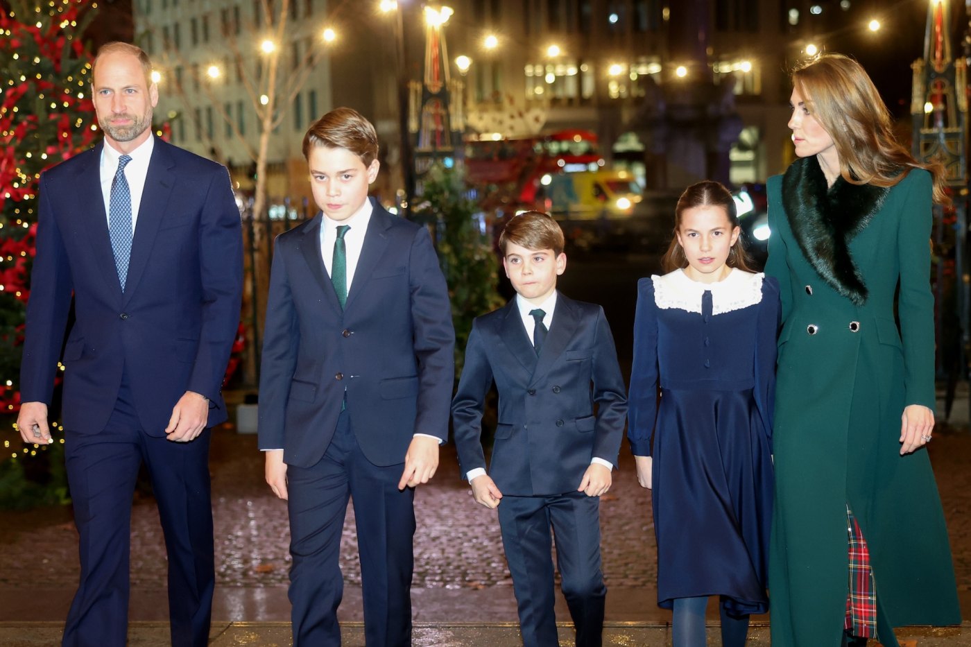 El príncipe William, Kate Middleton y sus hijos envían una tarjeta ...