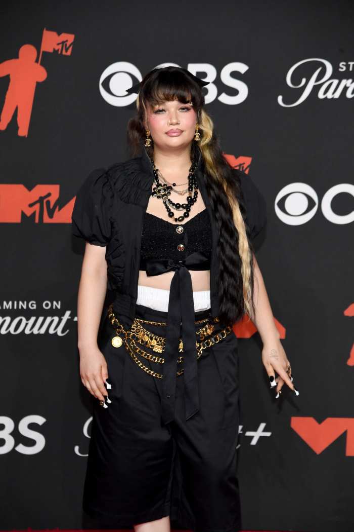 Singer Lola Young Is 'Doing Well' 3 Months After Collapsing Onstage ...