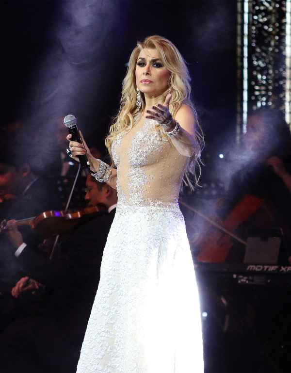 Los últimos días de la cantante Dulce, contados por su hija entre ...