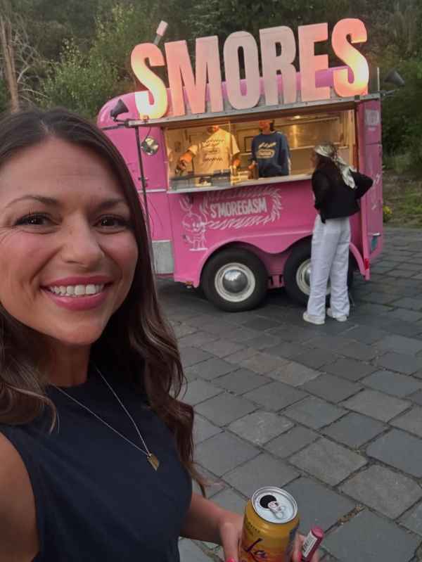 The Bachelorette’s DeAnna Pappas Reflects on ‘Torturous’ Year | Us Weekly