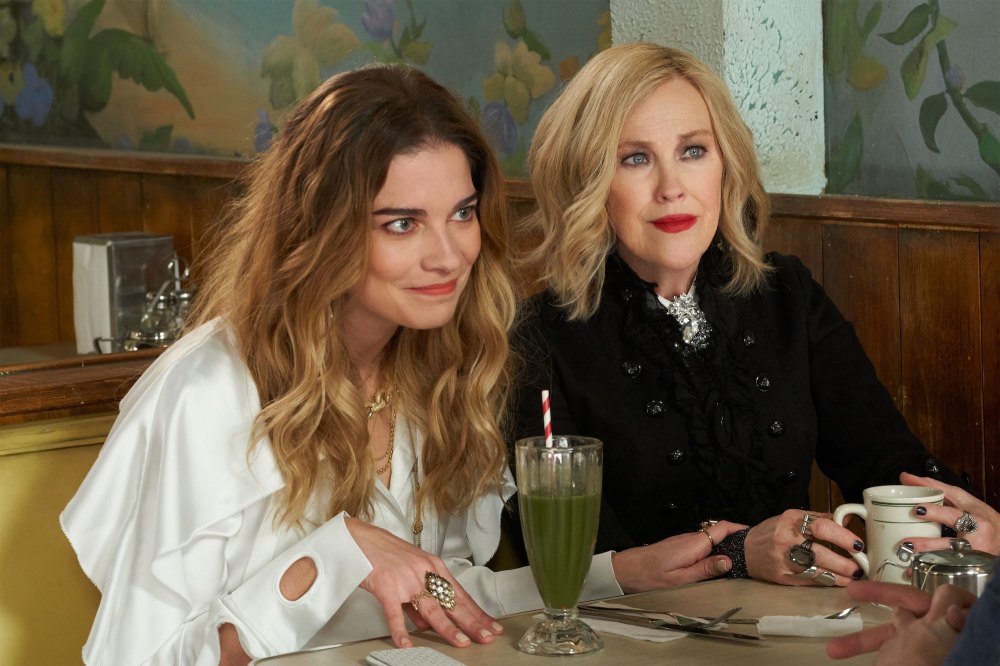Schitt's Creek's Annie Murphy Reacts to Catherine O'Hara's Death at 71 ...